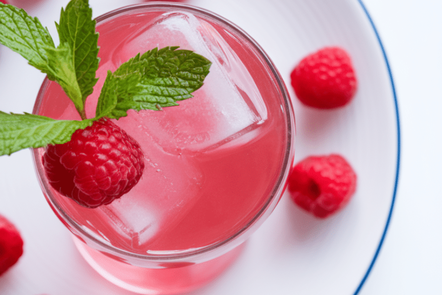 13 Best Wedding Signature Drinks to Wow Your Guests - Lemons Life and Love